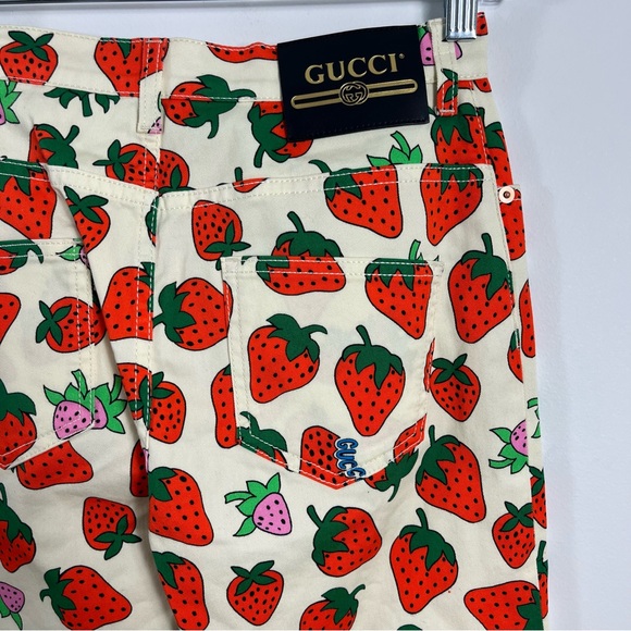 Gucci | Jeans | Gucci Strawberry Print Monogram Skinny Jeans Size 24 ...